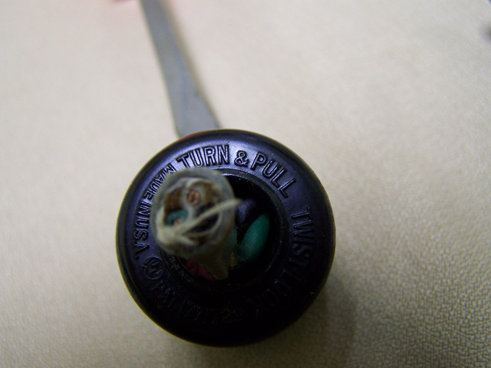 HUBBELL 15A inline 7593? Twist Lock Locking Connector 125V to fit HBL ...