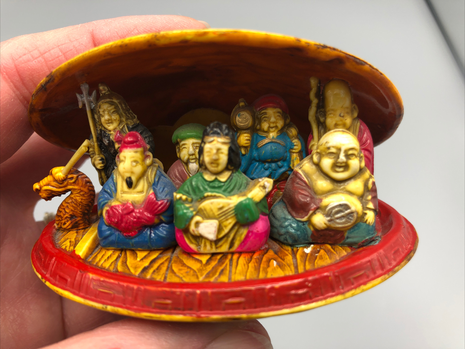 Japanese Clam Shell Celluloid 7 Lucky Gods Fortune Luck Clamshell Color ...