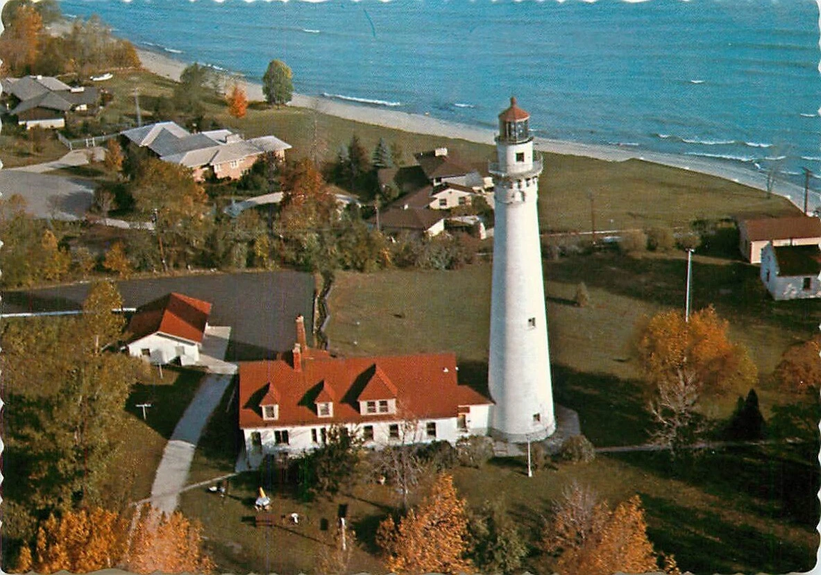Lake Michigan Lighthouses In Wisconsin | Shelly Lighting