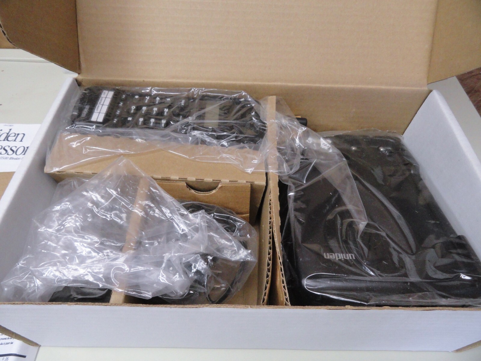 Uniden NOR9500 900 MHz Spread Spectrum Wireless Telephone for Norstar ...