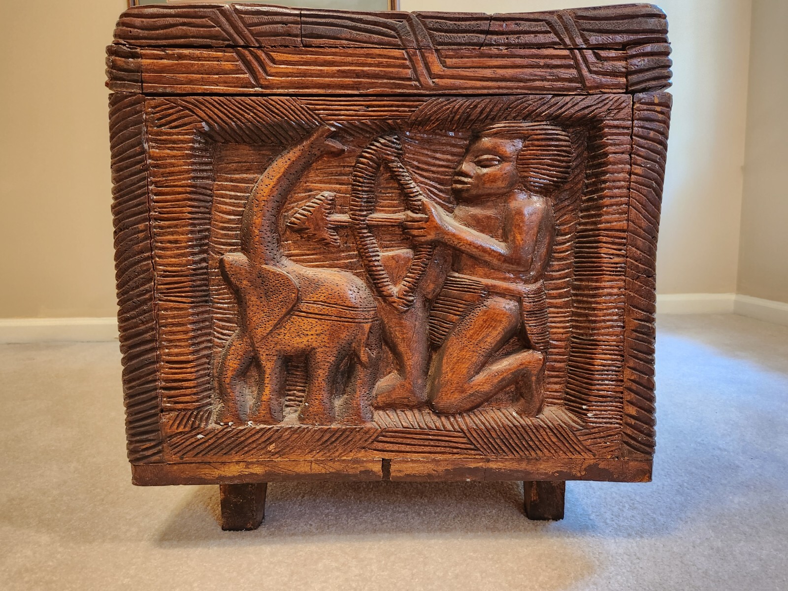 African Chest - Liberian artist Alfred Yeagon mahogany 5 sided bas ...