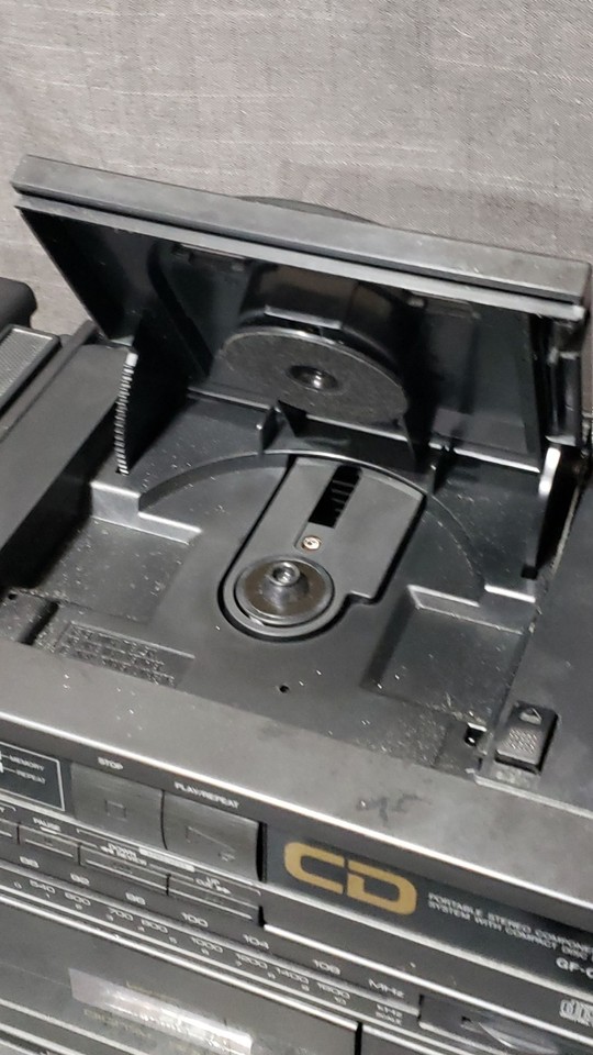 Vtg SHARP X-Bass GX-CD55BK Boombox Portable CD/Stereo/Cassette/Radio ...