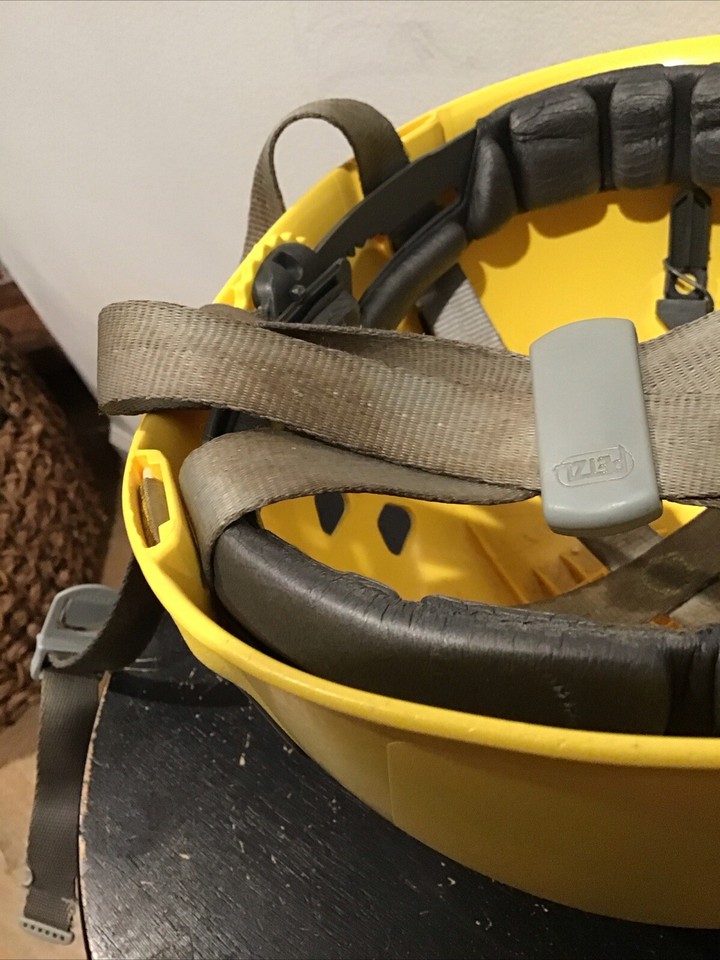 Petzl Ecrin ROC Mountaineering Climbing Safety Helmet 53-63 cm Yellow ...