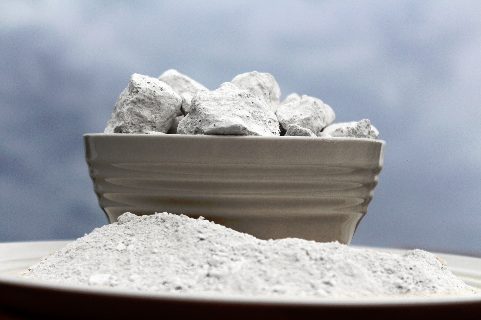 Sandbar super grit clay. Very Gritty and sandy earthy white dirt chunks ...