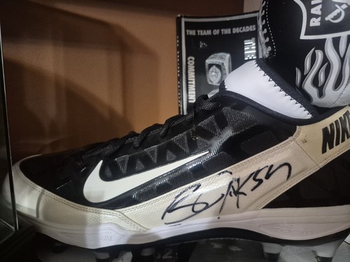 Bo Jackson AUTOGRAPHED CLEAT NO C.O.A. | eBay