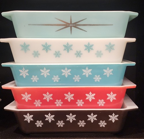 Deep casserol Pyrex 575B Display Stand Casserole Dish refrigerator dish ...