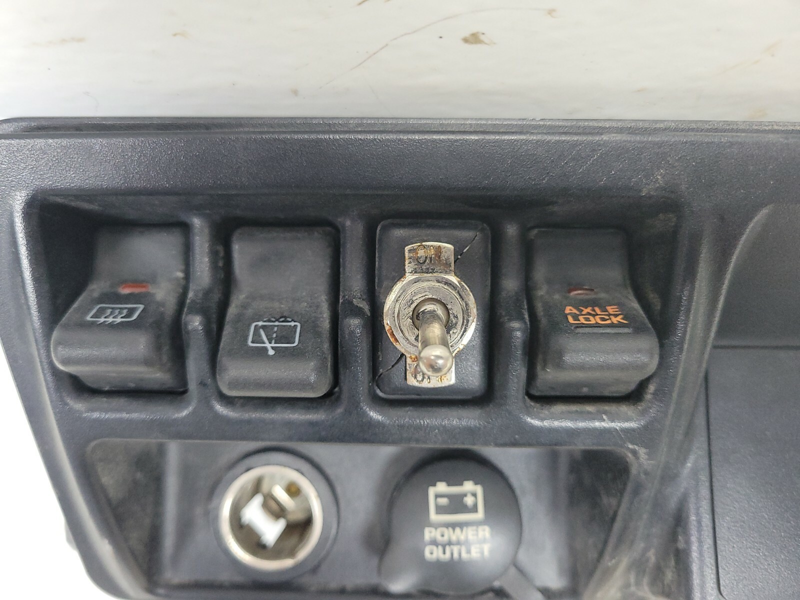 Jeep Wrangler TJ 03-06 Center Dash SWITCH Panel, Def, wiper and axle ...