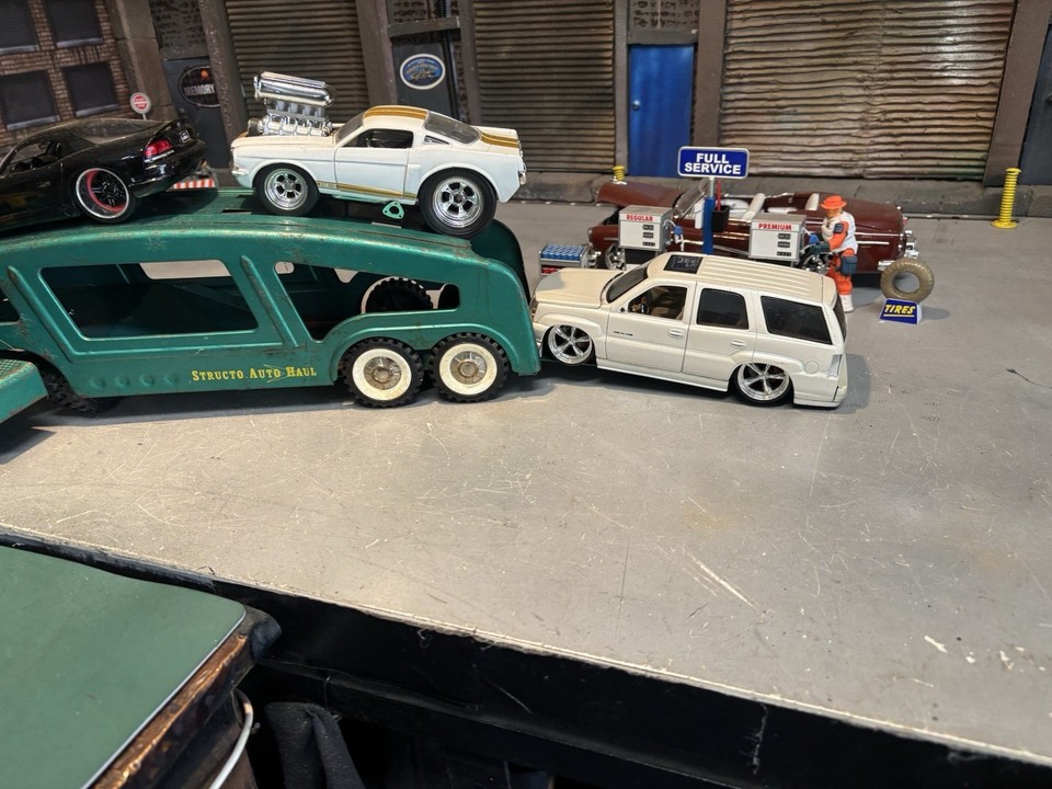 Structo Car Carrier custom, With Three 1/24 Scale Cars, Escalade ...
