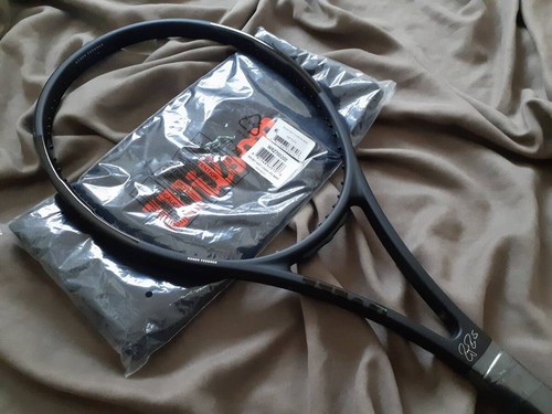 Wilson PRO STAFF RF97 Autograph V11.0 PRO STAFF RF97 G2 Roger Federer ...