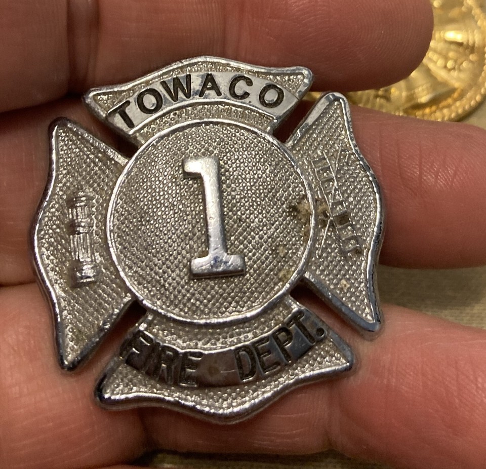 Lot of Vintage Fire Dept. Firefighter Badge Patches Emblems Keychain ...