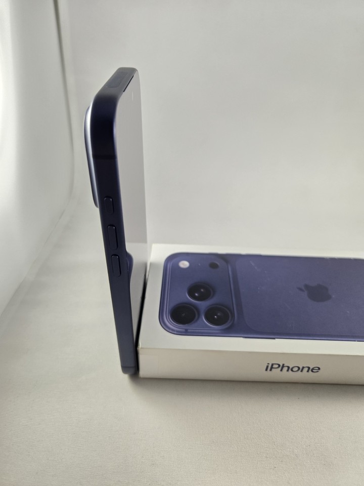 Apple iPhone 17 Pro 256GB Deep Blue Boost Mobile network only | eBay