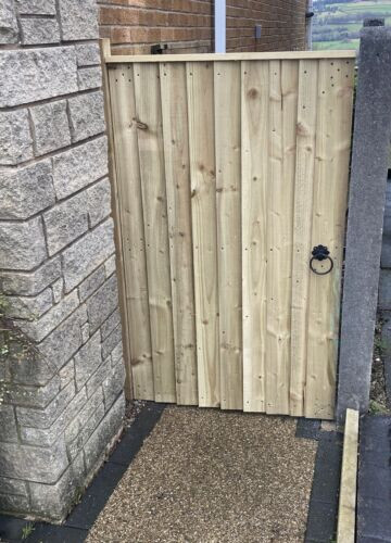 Wooden Side Gate at 6ft high, from 2ft 6 inches - 3ft wide and all ...