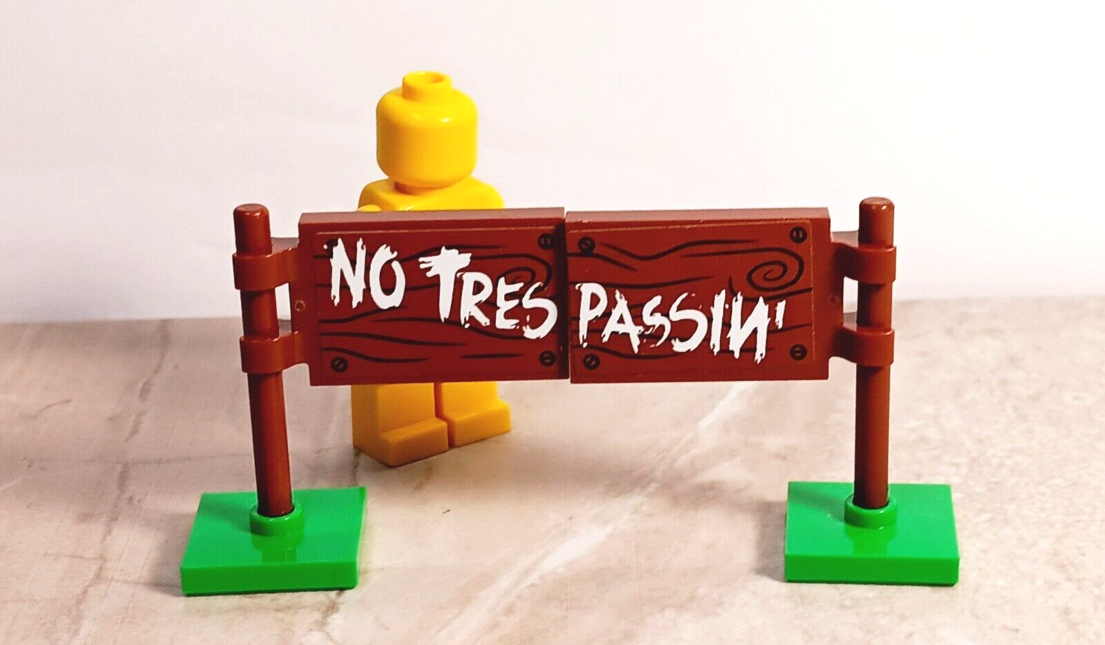 LEGO No Trespassing Sign NO TRES PASSIN' Hick GATE Private PROPERTY ...