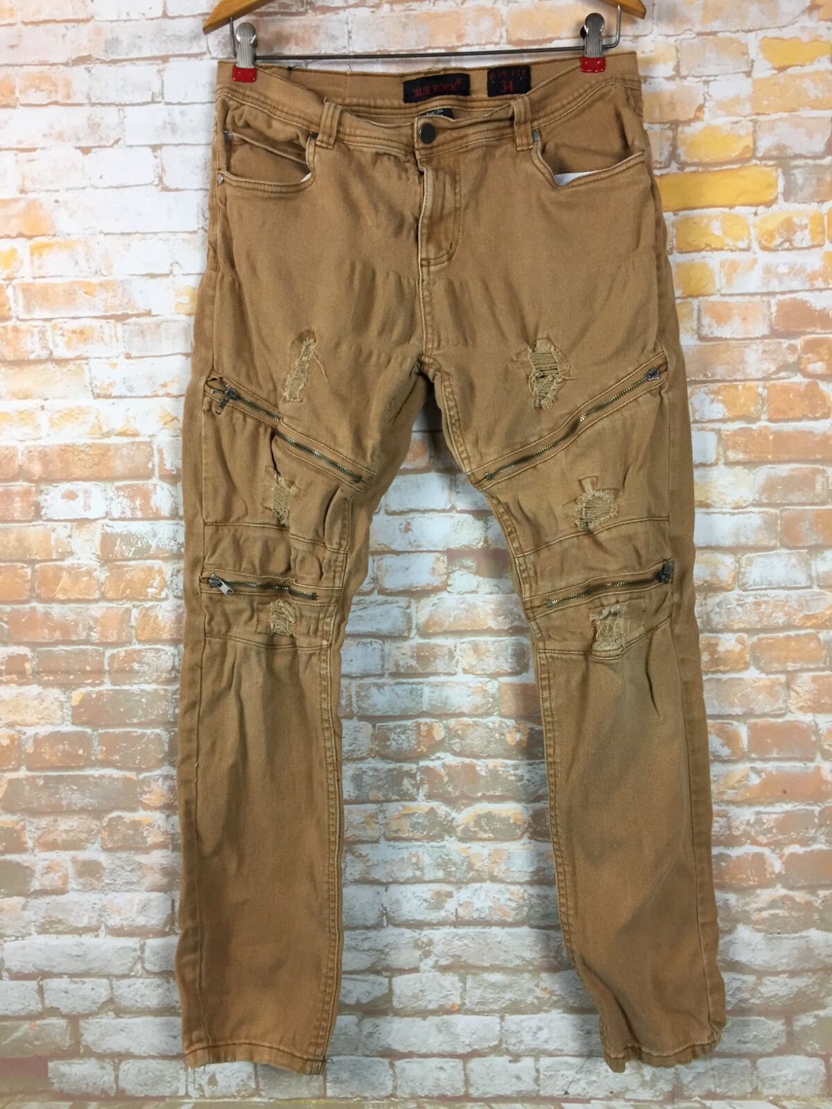True Rock Men's Thrillered Out Tan Ripped Jeans Size … - Gem