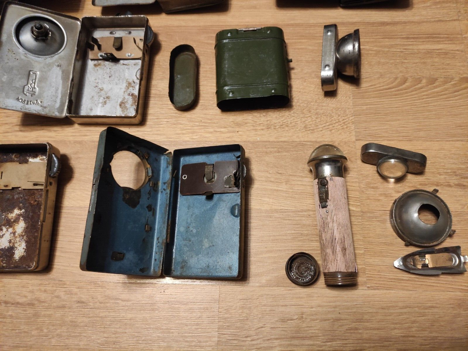 LOT OF 11 VINTAGE POCKET FLASHLIGHT SIGNAL TORCH LIGHT LAMP LANTERN ...