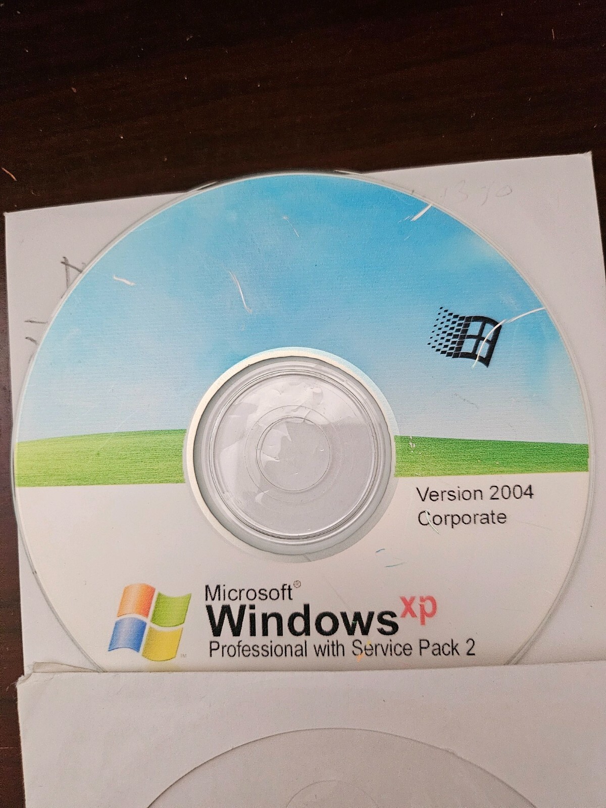 Microsoft Windows XP Pro CD with Service Pack 2 w/ Product Key CD ...