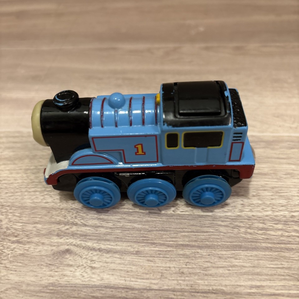 LC99717 Thomas Tank Engine & Friends Wooden Railway BATTERY POWERED ...
