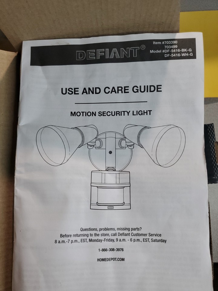 Defiant 703499 180⁰ Wide Motion Detection Outdoor Security Light Black ...