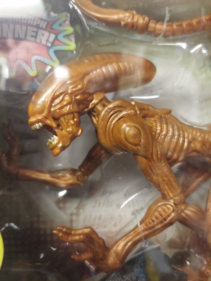 Alien XENOMORPH Alien III running dog facehugger egg NEW Lanard 7 ...