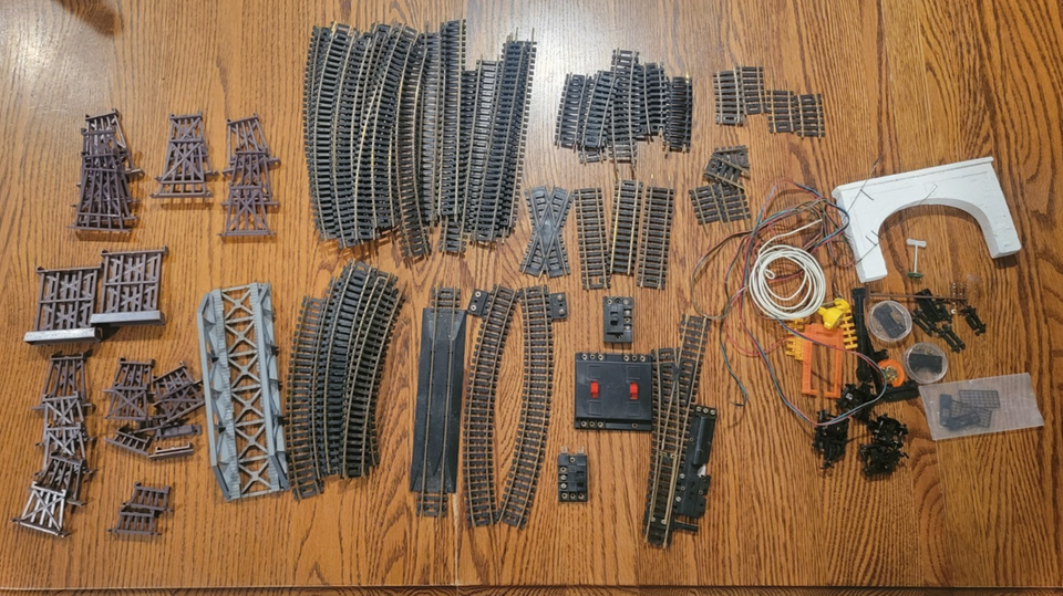 HO Scale Atlas AHM Tyco Train Track & Risers Lot 81++ Pcs Nickel Brass ...