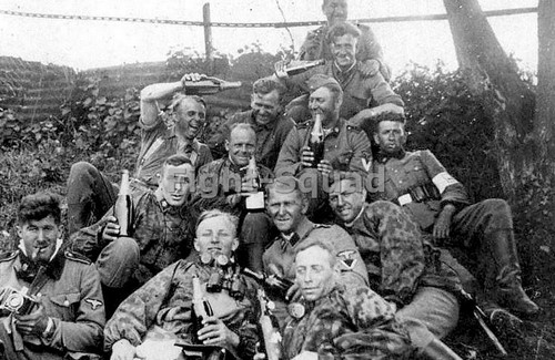 WW2 Picture Photo German soldiers celebrating a victory 3109 | eBay