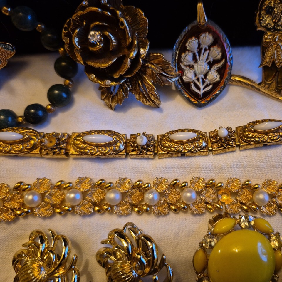 Huge Vtg Estate Jewelry Lot Over 80 Pieces Signed Dior Florenza Lisner ...