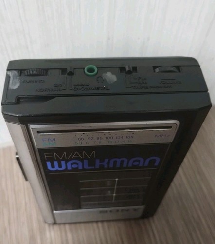 Sony Walkman WM-F31/F41 FM/AM Stereo Cassette Player For Parts or ...