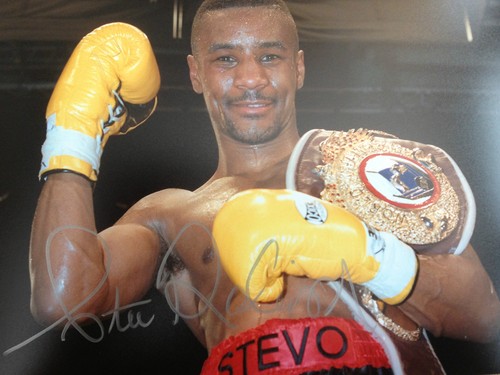 STEVE ROBINSON - FORMER WORLD CHAMPION BOXER - SIGNED COLOUR FIGHT ...
