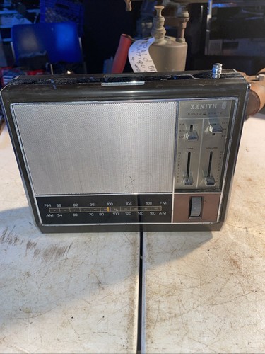 Vintage Zenith RE-74J AM FM Radio works great! | eBay