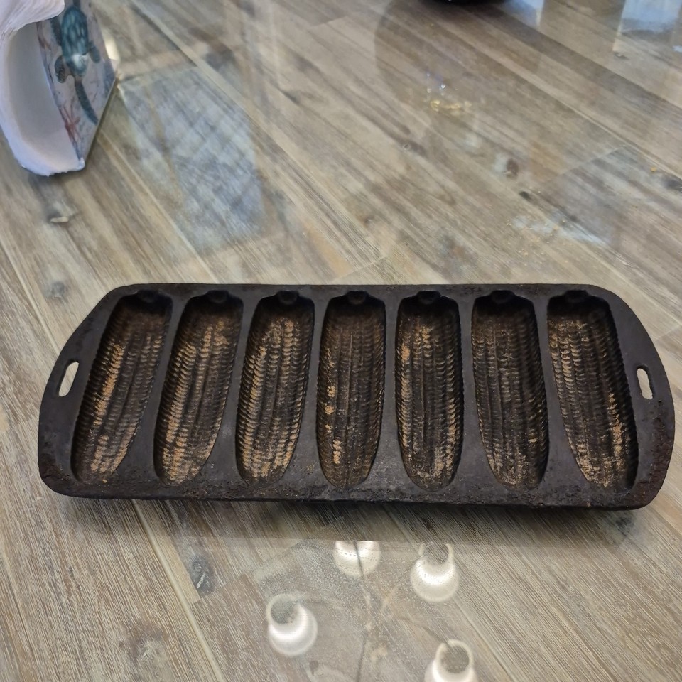 Lodge Cast Iron 7 Stick Corn Cob Cornbread Muffin Mold Pan 27C USA 12.5 ...