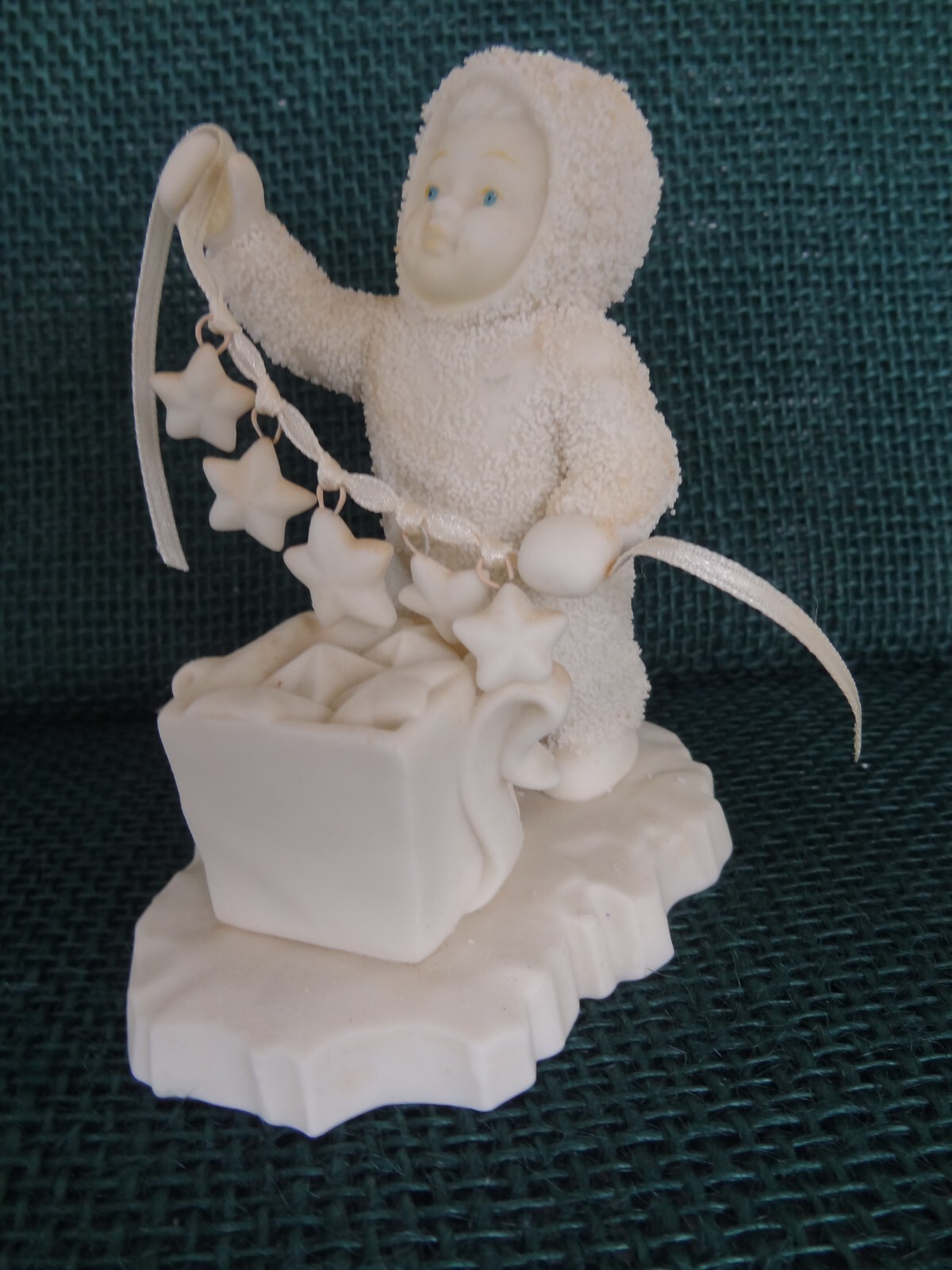 Department 56 Snowbabies STRINGING FALLEN STARS Child Holding Ribbon Of ...