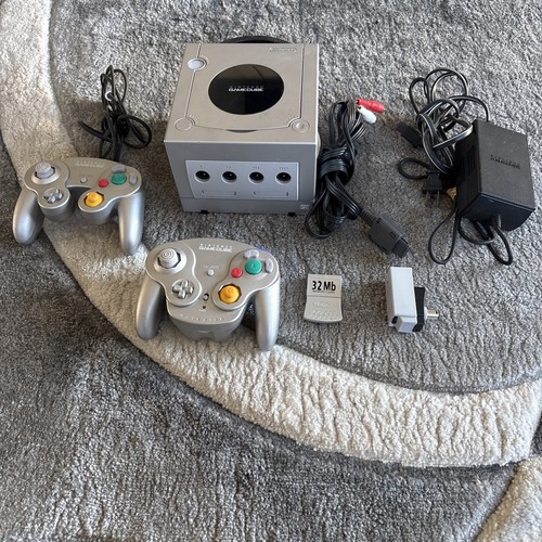 Nintendo GameCube 2001 Silver DOL-101 Console 2 Controller Bundle ...