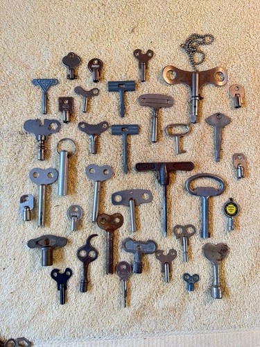 Lot of Assorted Brass Barrel Keys Clock Winding Vending Soda Candy ...