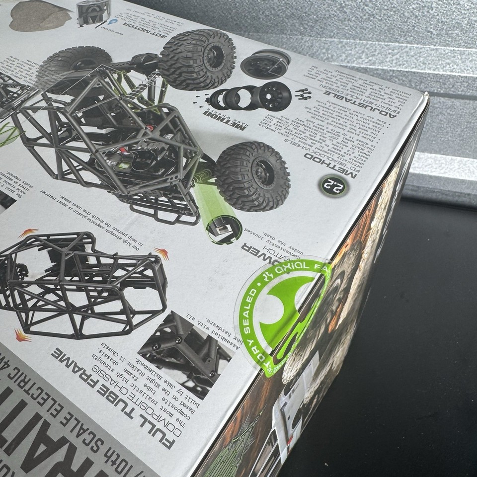 Axial Wraith Spawn Rock Racer 4WD All Terrain R/C Truck 1:10 AX90045 ...