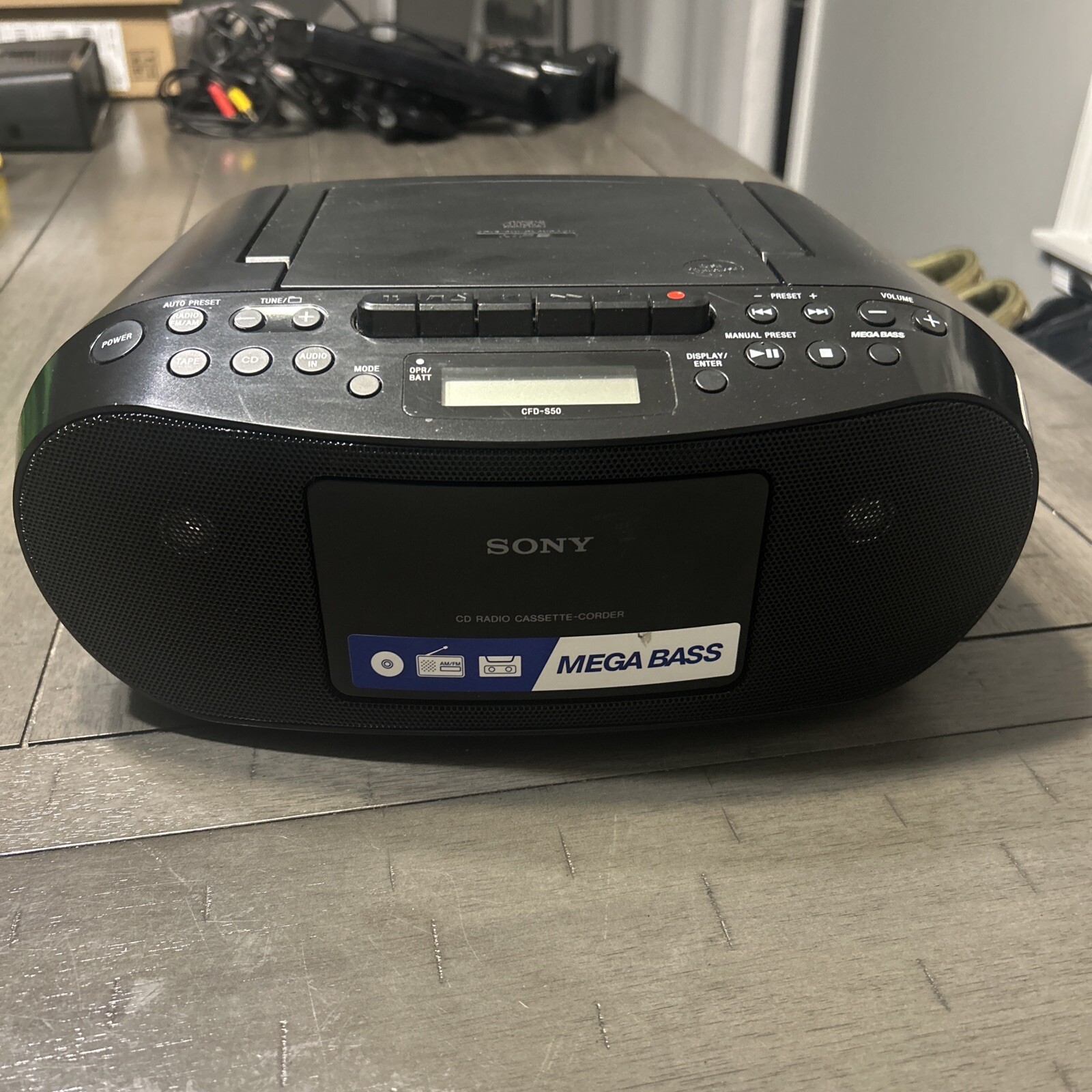 Sony CFD-S50 CD/Cassette/AM-FM/CD-R/MP3 CD/AUX Line in/Headphone Jack ...