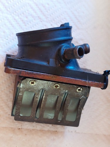 Suzuki RGV250 Reed Valve and Inlet Manifold | eBay