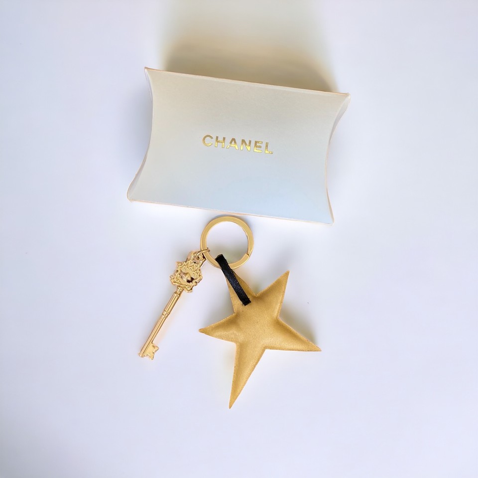 Brand New Chanel Beauty star key ring charm | eBay