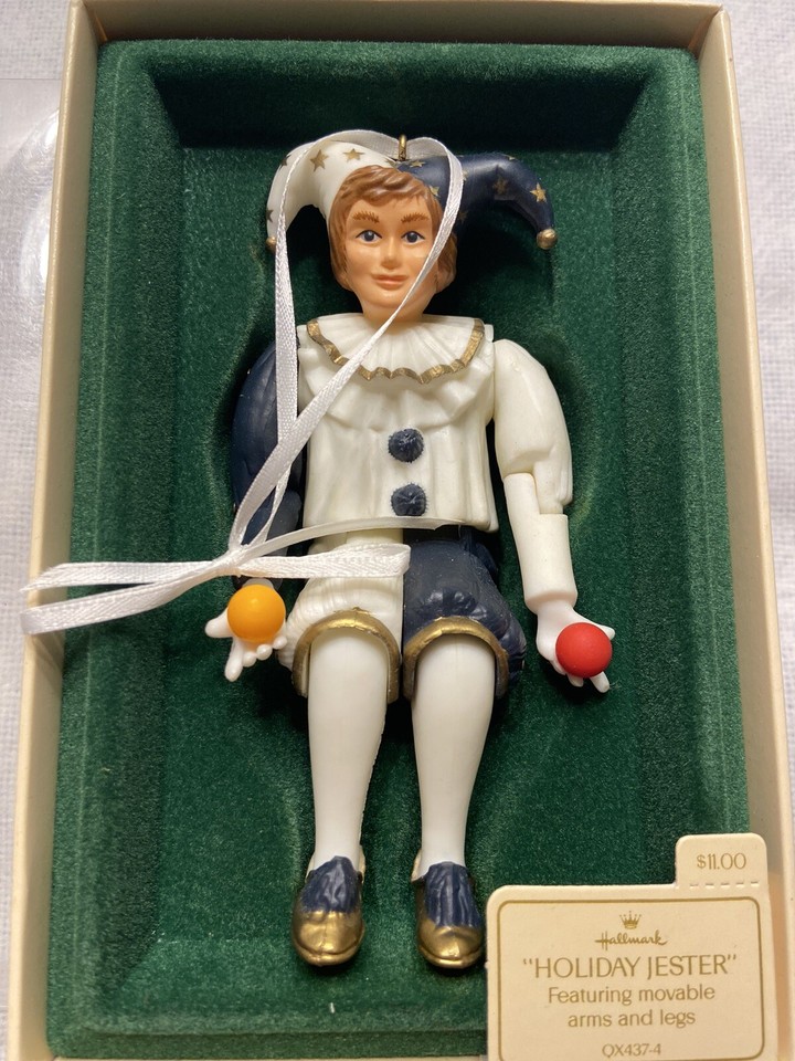 HALLMARK KEEPSAKE Ornament..84’ HOLIDAY JESTER - MOVABLE ARMS AND LEGS ...