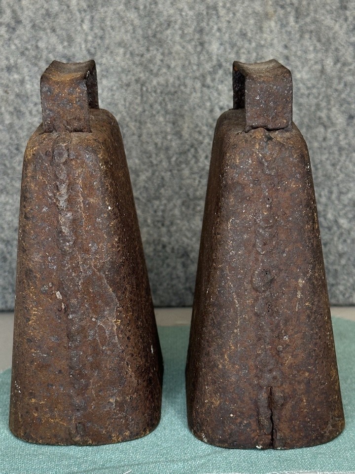 Primitive Vintage Rusty Old Metal Cow Bell SET Farm Goat Ox Bolt ...