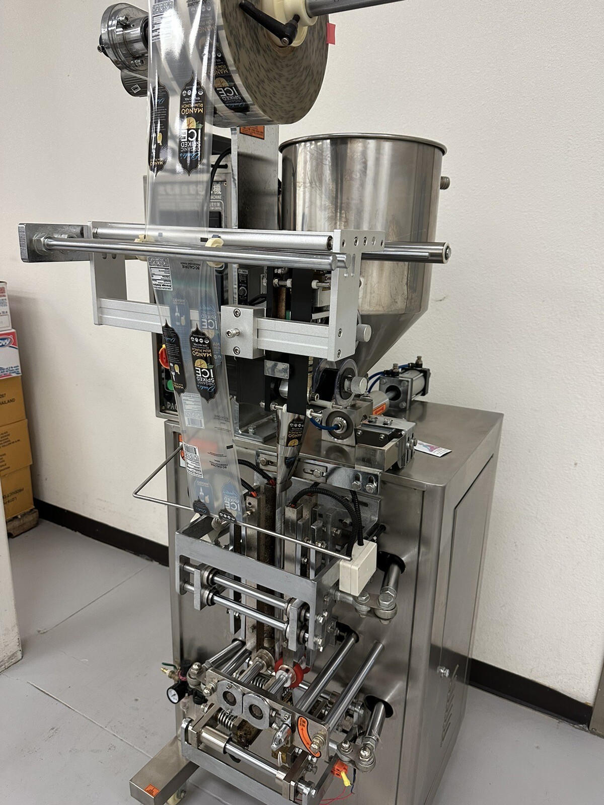 Form Fill Seal 4 Sides VFFS Liquid Packet Filling Machine. Set Up with ...