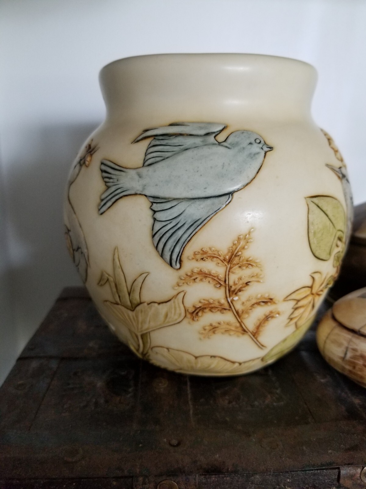 Morning Chorus Jardinia Birds Carved Vase / Pot Harmony Kingdom | eBay