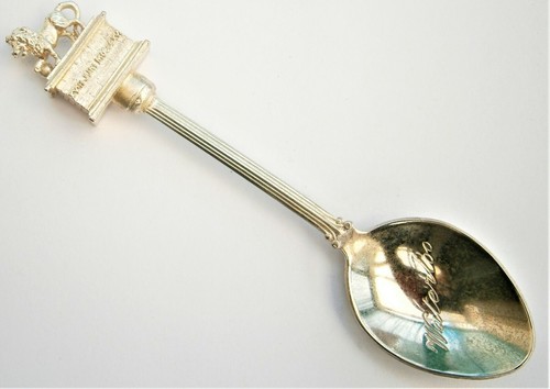 SE234:) Vintage Waterloo embankment Lion Statue London Souvenir Spoon ...