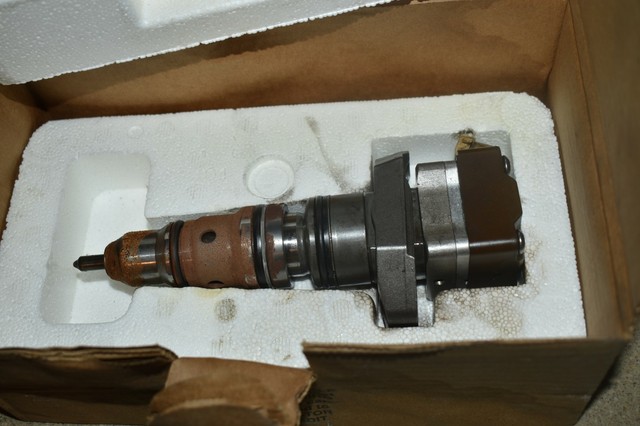 International DT 530 Fuel Injector 2593597C91 Navistar for sale online ...