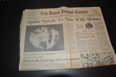 Piece Of History Apollo 11 Moon Landing FRONT PAGE SPREADS VERY RARE ...