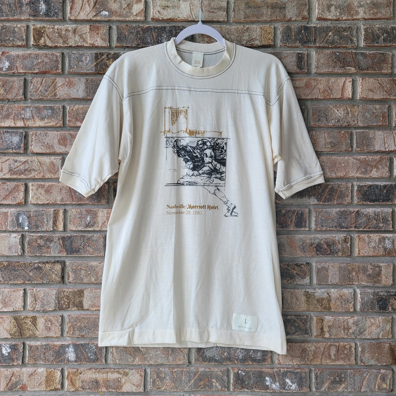 Vintage Nashville Marriott Hotel T-Shirt (thin) Cream… - Gem