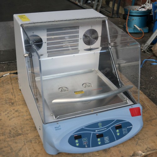 Thermo Scientific MaxQ 4000 Large Incubated Refrigerated Benchtop ...