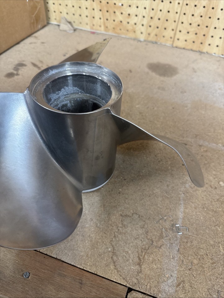 Volvo Penta F7 Duo Prop 3851467 Front , 3851477 Rear | eBay