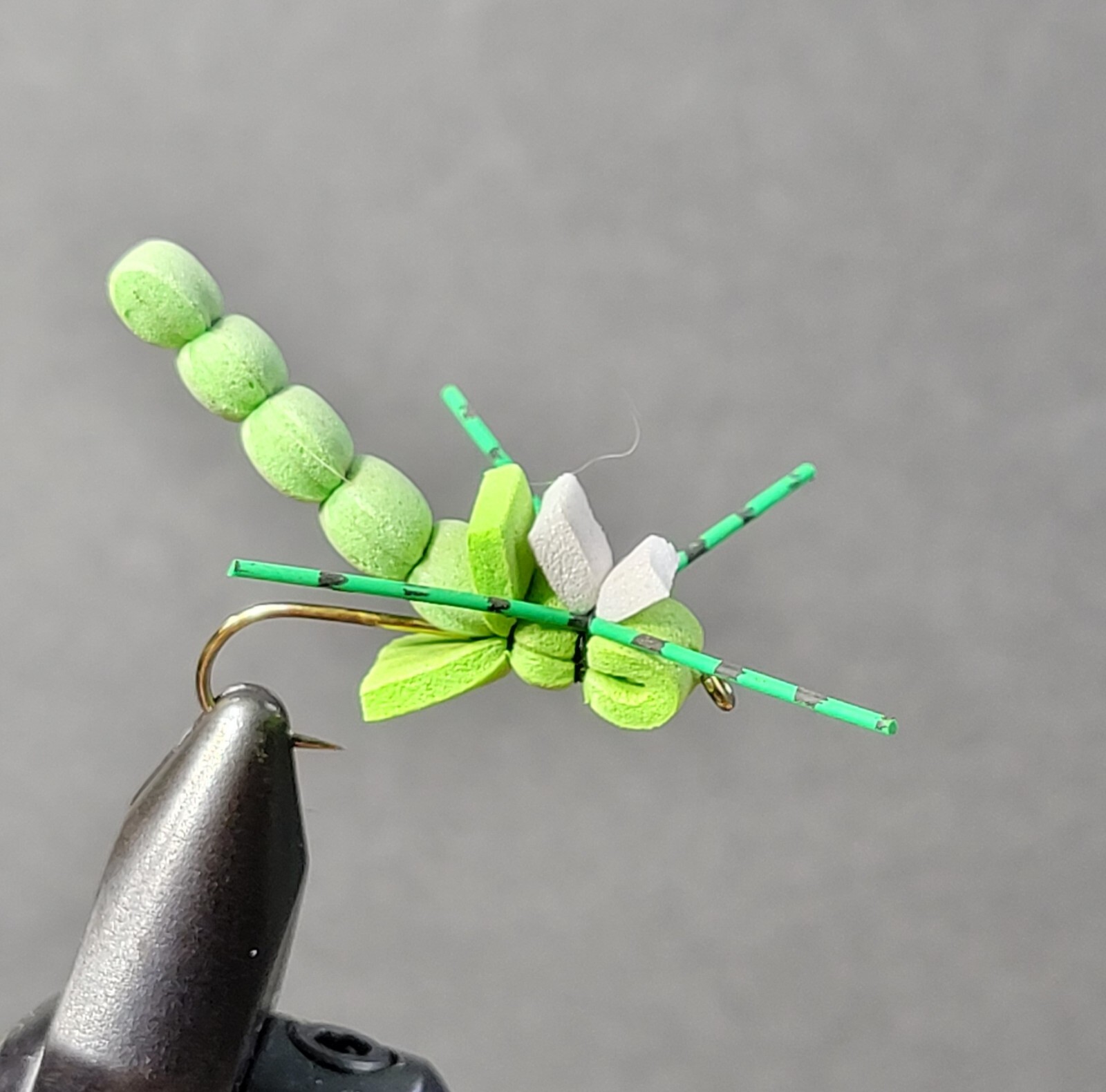 1 Fly, #8, LIGHT GREEN EXTENDED BODY FOAM INCHWORM Terrestrial Fly ...