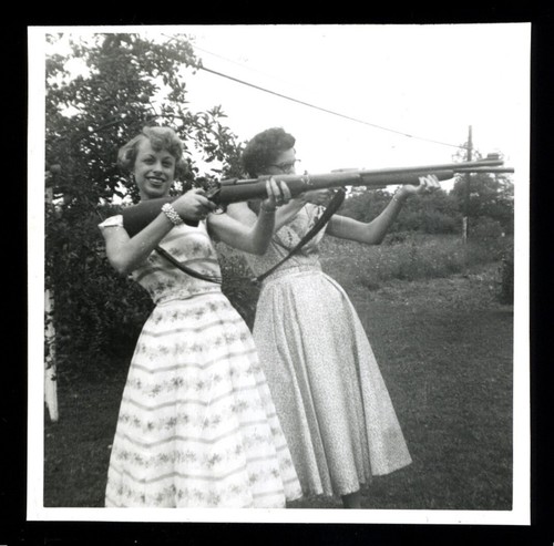 Vintage PRETTY GIRLS WITH GUNS Snapshot Photo 1950s | eBay