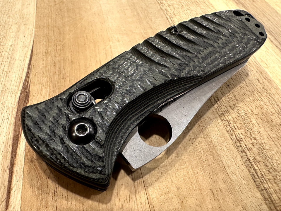 Benchmade Bone Collector 15030-1 2.95" D2 Black & Green G-10 Axis Lock ...